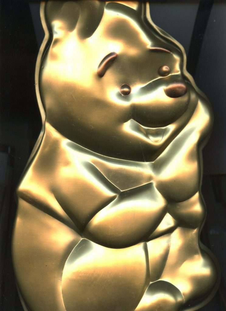 Winnie the Pooh Cake Tin – Pooh Country